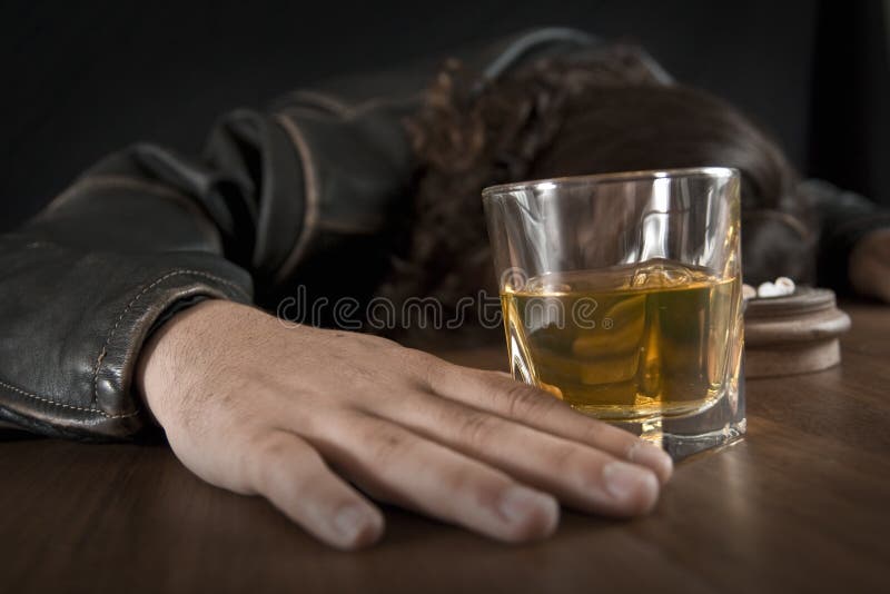 Dronken Man stock foto. Image of depressie, verslaafde - 21694046