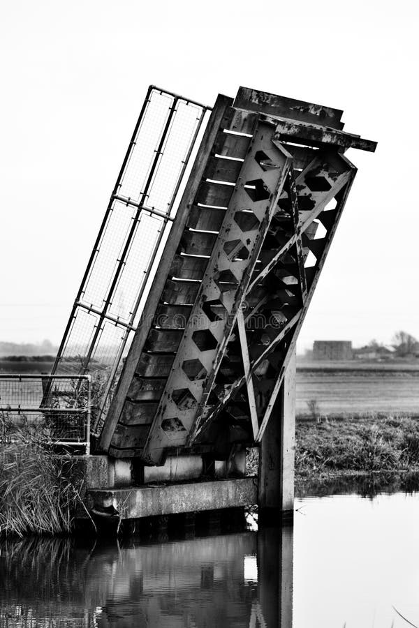 Drop Bridge over Canal stock image. Image of water, farm - 6988373