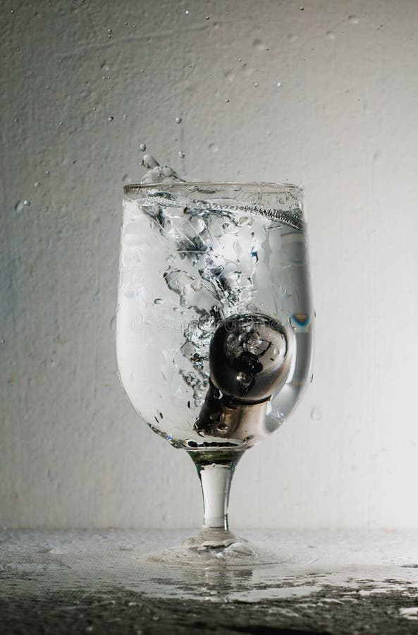 Drop light stock photo. Image of light, sink, lamp, bulbs - 96506498