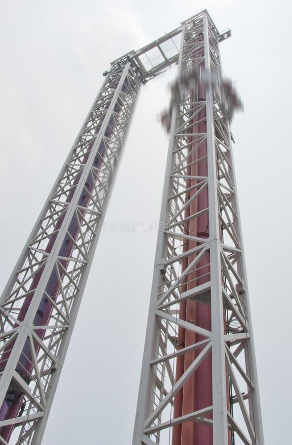 Drop tower fun ride editorial photography. Image of festival - 22366567