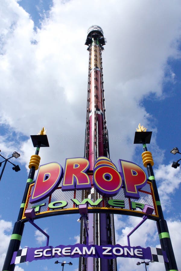 Drop tower fun ride editorial photography. Image of festival - 22366567
