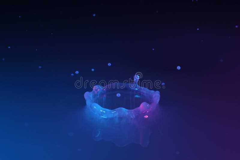 Droplet of Water - Crown Effect Stock Image - Image of phenomenon ...
