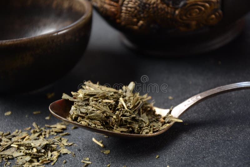 Dry Bancha Green Tea in a Spoon. Stock Photo - Image of herbal ...