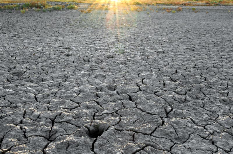 Dry Broken Ground Under Sun Stock Image - Image of drought, heat: 28050345