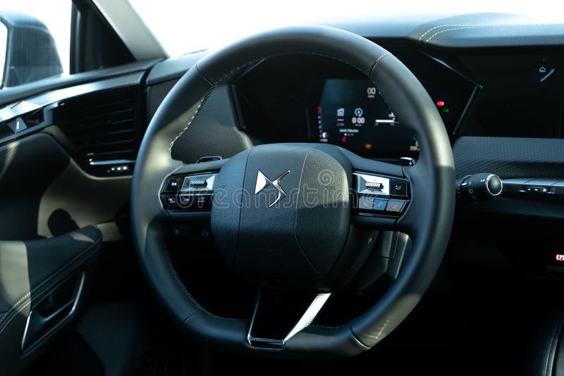 DS 4 editorial image. Image of wheel, compact, city - 267435340