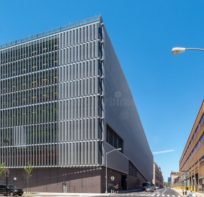 DSNY Garage editorial image. Image of downtown, blue - 143396530