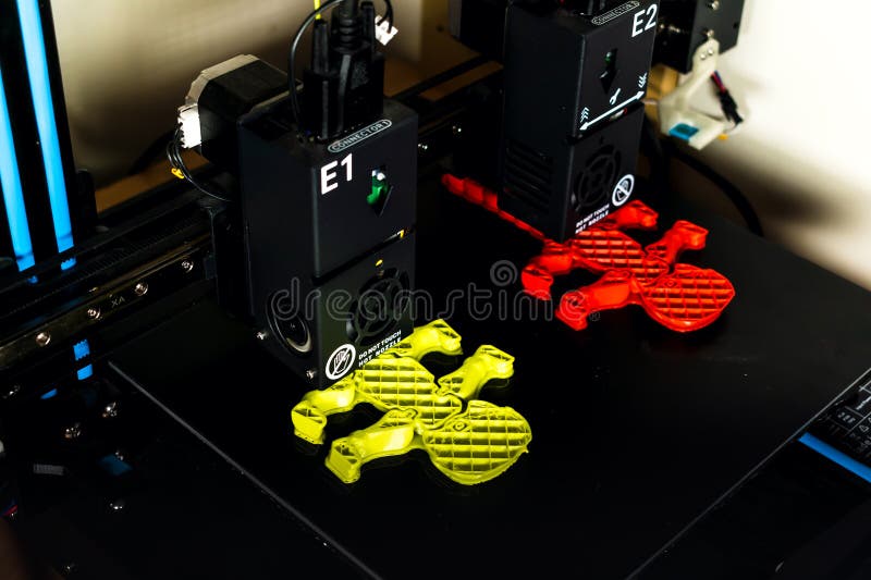 Dual Extruder 3d Printer Which is Printing Two Bicolor Model, Idex ...