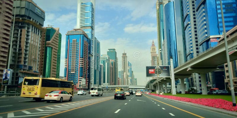 Dubai city editorial photo. Image of high, clean, rise - 139041616