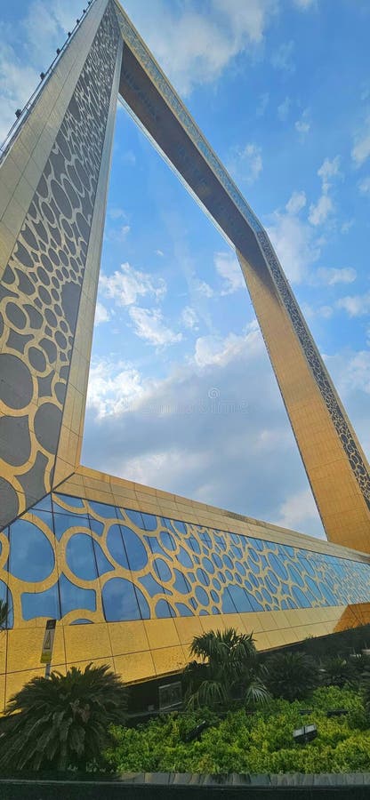 Dubai Frame: a Golden Architectural Marvel Editorial Photography ...