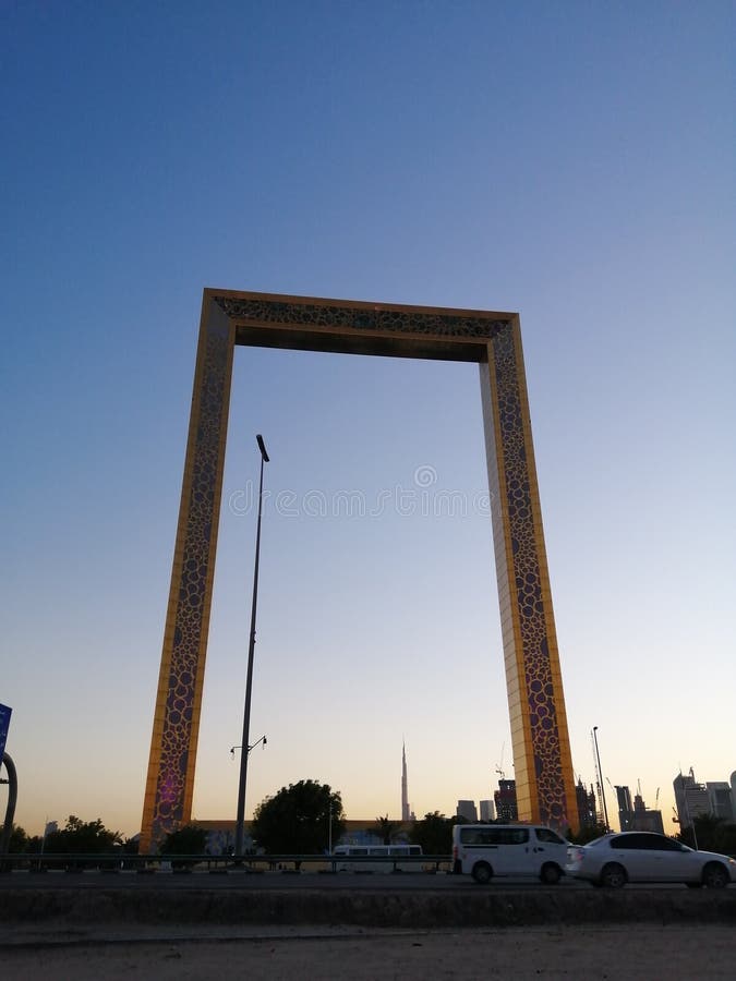 Dubai frame view editorial image. Image of horizon, monument - 187369045