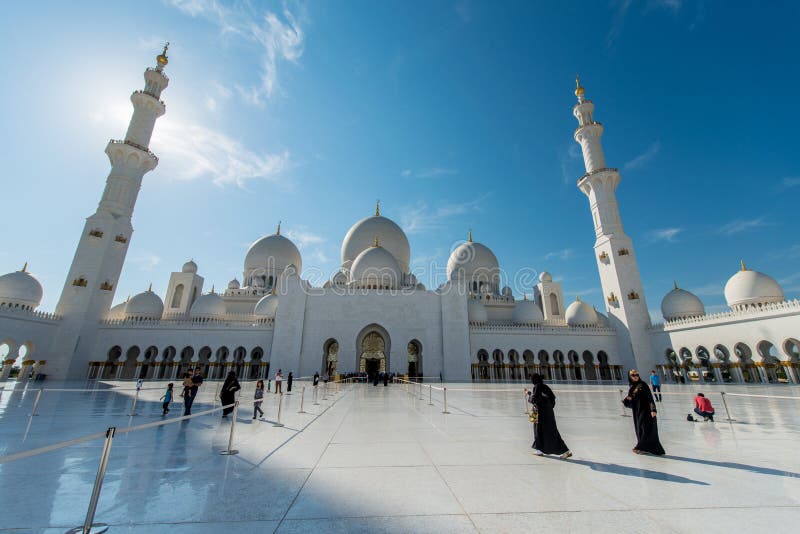 Dubai - JANUARY 9, 2015: Sheikh Zayed Mosque on Editorial Image - Image ...