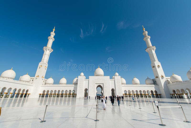 Dubai - JANUARY 9, 2015: Sheikh Zayed Mosque on Editorial Image - Image ...