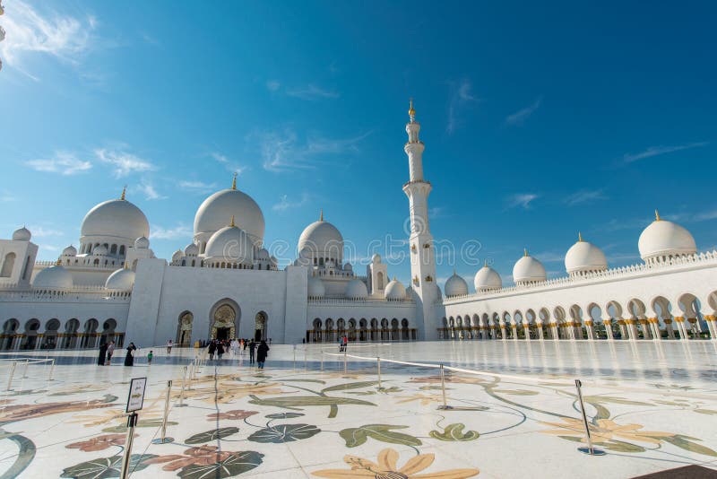Dubai - JANUARY 9, 2015: Sheikh Zayed Mosque on Editorial Photography ...
