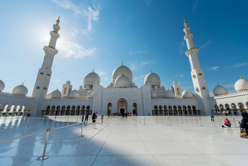 Dubai - JANUARY 9, 2015: Sheikh Zayed Mosque on Editorial Stock Image ...