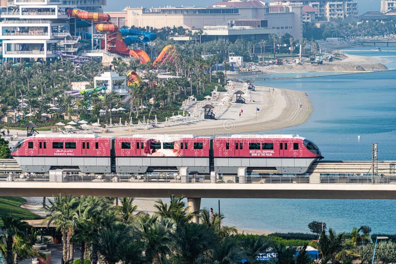 Dubai, la linea del centro immagine editoriale. Immagine di cityscape ...