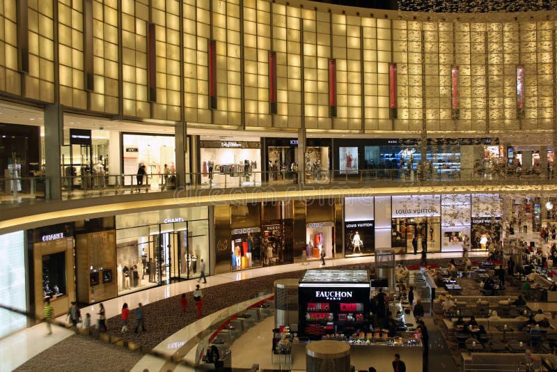 The Dubai Mall editorial stock photo. Image of shop, fashion - 23119153