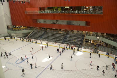 Dubai Mall ice rink editorial stock image. Image of biggest - 14718914