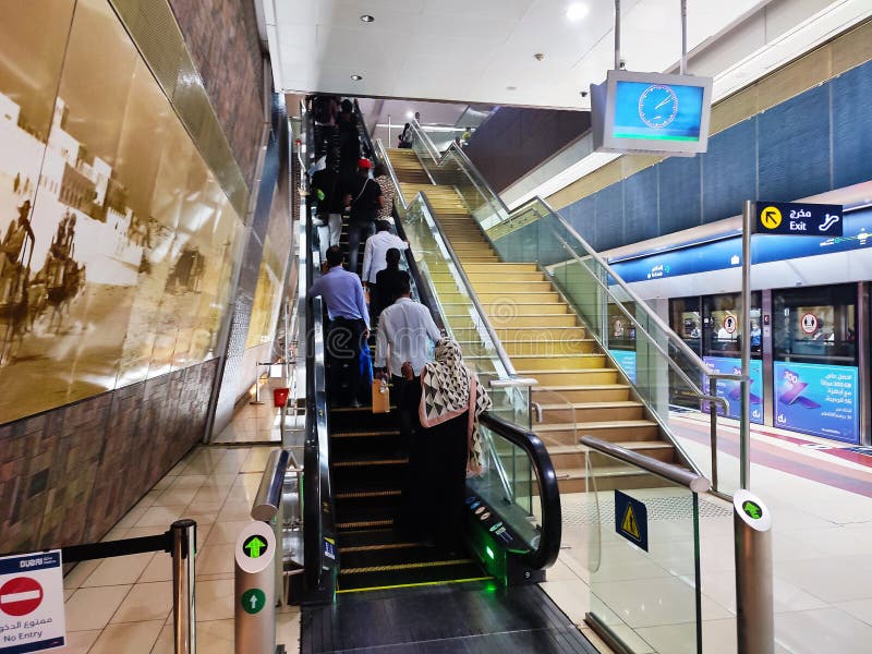 Dubai Metro Station Elevator Editorial Photo - Image of passenger, fast ...