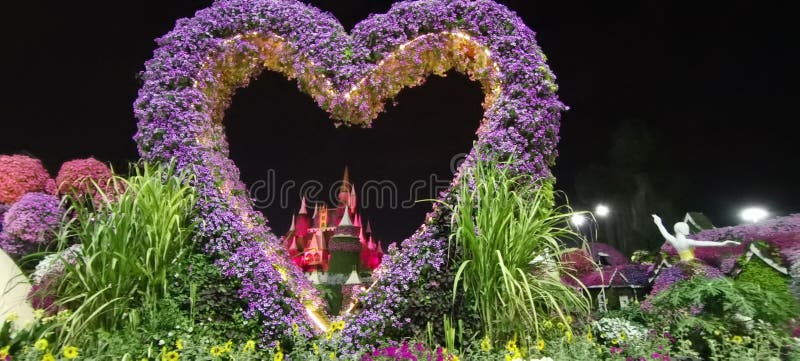 Dubai Miracle Garden Palace Inside Heart Editorial Photography - Image ...