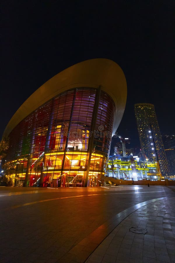 Dubai Opera building editorial photography. Image of downtown - 146556317