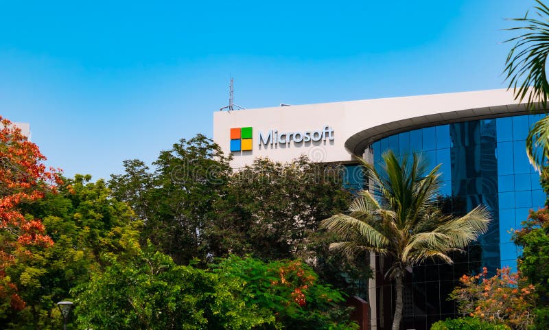 Dubai Uae 25062023 : Edificio De Microsoft Office Fotografía editorial ...