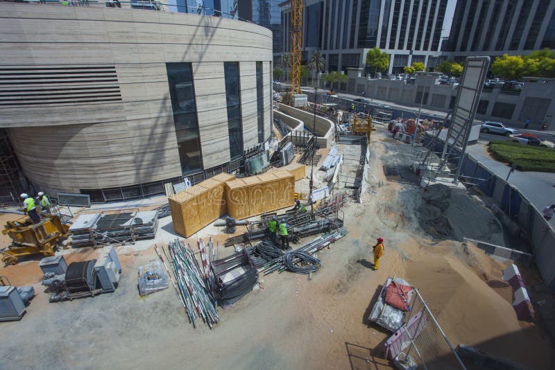 Workers on Construction Site. Dubai, UAE Editorial Photography - Image ...