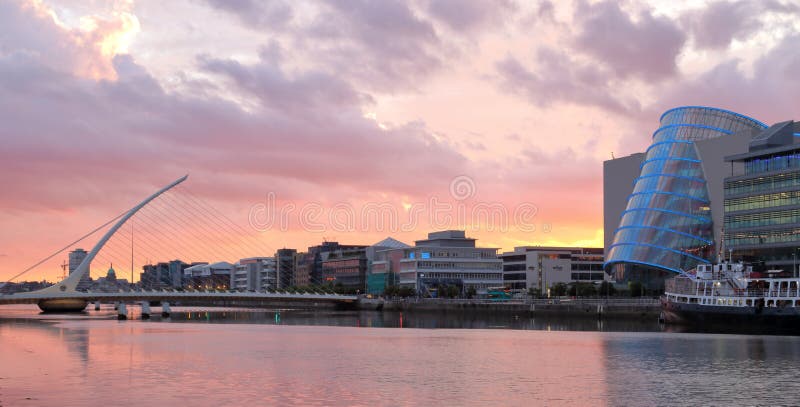 Dublin City Centre editorial photo. Image of scene, centre - 97759126