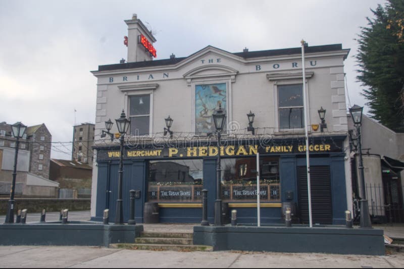 Brian boru bar in dublin editorial photography. Image of town - 353714057