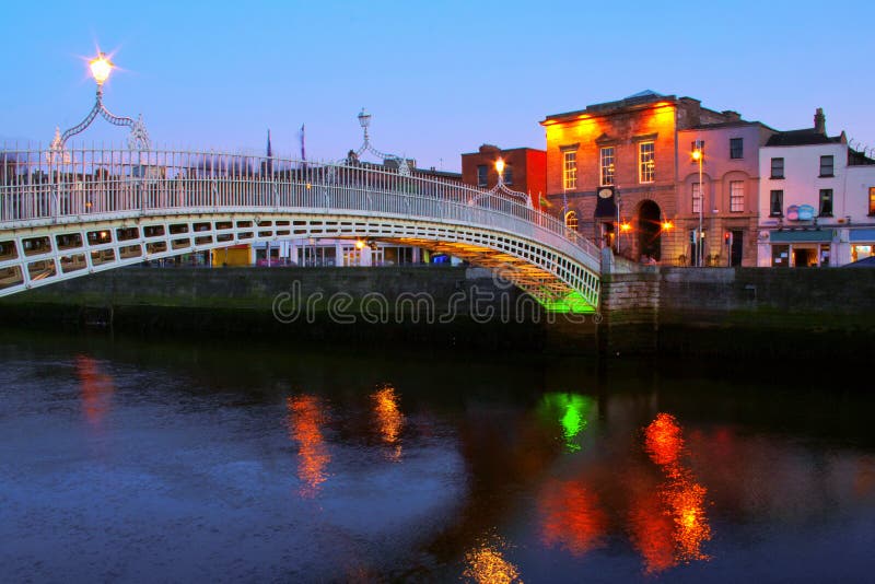 Dublin night stock image. Image of connection, illuminated - 18691689