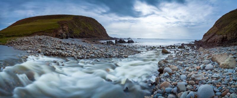 Duckpool Beach Heading Towards Bude Cornwall Uk Stock Image - Image of ...
