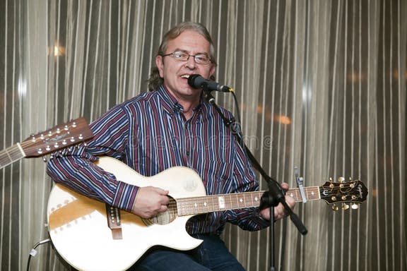 Ducu Bretzi editorial photo. Image of acoustic, party - 23783991