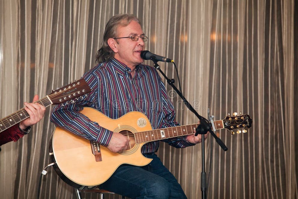 Ducu Bretzi imagen de archivo editorial. Imagen de cantante - 26131104