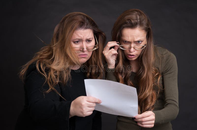 Due donne colpite fotografia stock. Immagine di turbare - 47042108