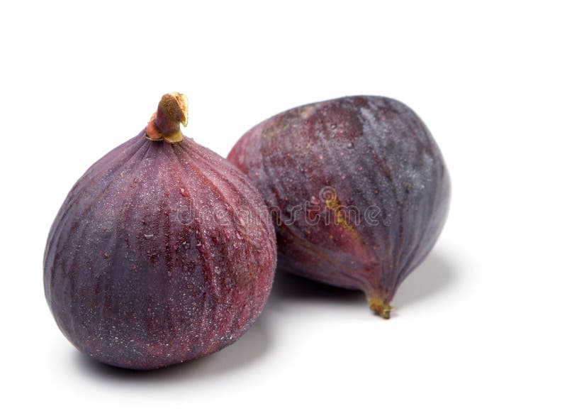 Due fichi freschi isolati immagine stock. Immagine di fichi - 3471479