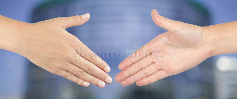 Due Mani Maschii Circa Per Stringere Le Mani Immagine Stock - Immagine ...