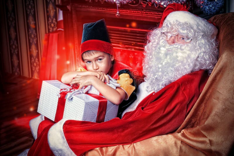 Duende santa imagen de archivo. Imagen de regalos, felicidad - 28085007