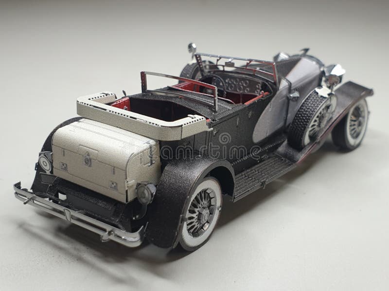 Metal Jigsaw 1935 Duesenberg Model J Stock Photo - Image of keelung ...