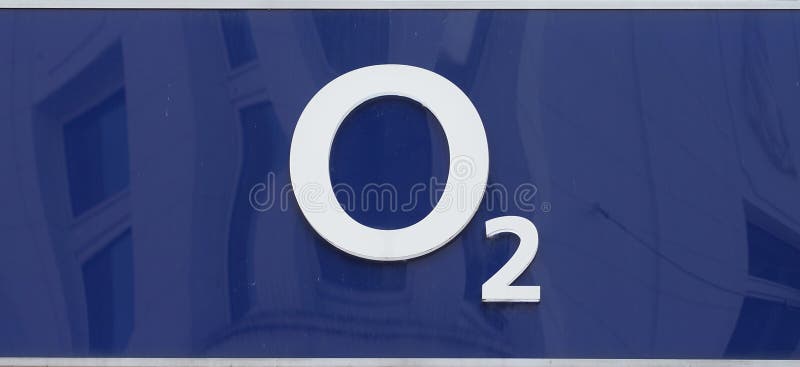 DUeSSELDORF - AUG 2019: O2 Sign Editorial Image - Image of germany ...