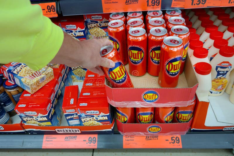 Duff Beer Em Um Supermercado De Lidl Foto de Stock Editorial - Imagem ...