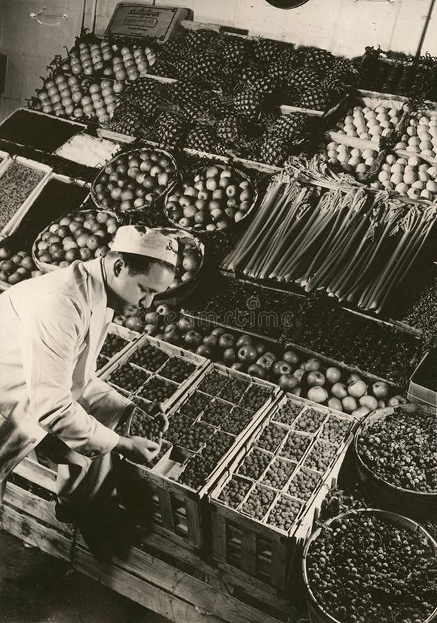 Dugan Brothers, Man Sorting Fruit Picture. Image: 222652518