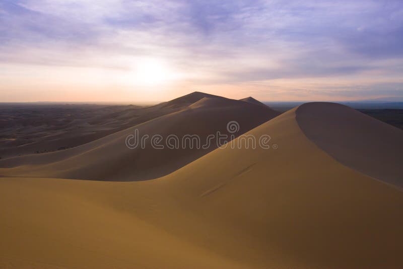 Duinen in De Woestijn Van Gobi, Mongolië Stock Afbeelding - Image of ...