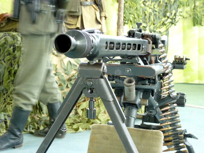 Duits machinegeweer MG-42 stock afbeelding. Image of wederopbouw - 51831889