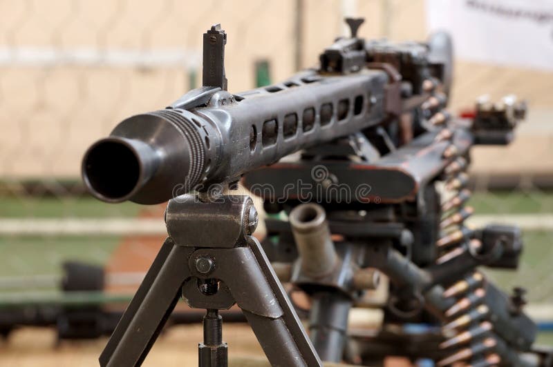 Duits machinegeweer MG-42 stock afbeelding. Image of kogels - 84434867