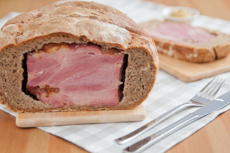 Duits Pasen-Brood stock afbeelding. Image of deeg, konijntje - 38214197