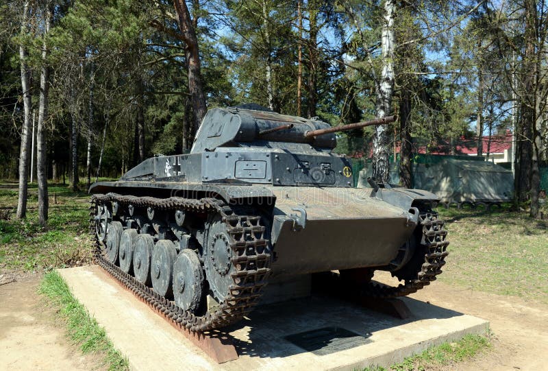 Duitse Tank T-2B in De Herdenkings Complexe Lijn Van Glorie Stock ...