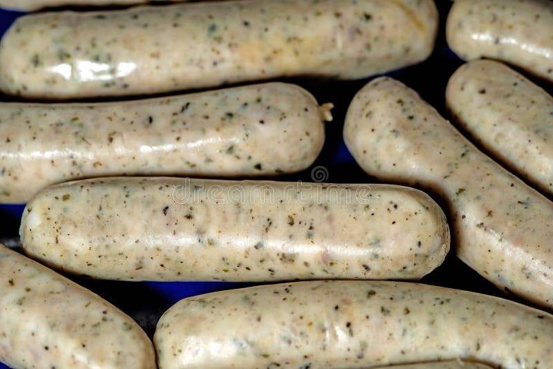 Duitse Braadworst stock foto. Image of worst, voedsel - 20140484