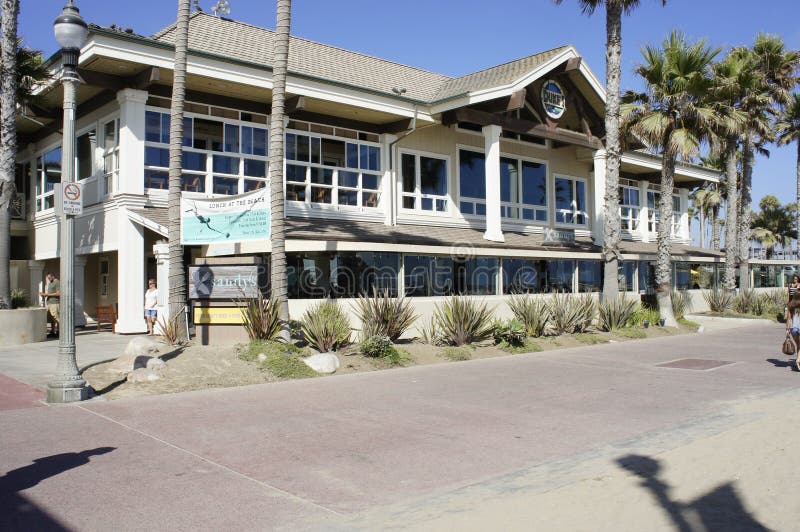 Huntington Beach Shopping Mall Editorial Photography - Image of ...