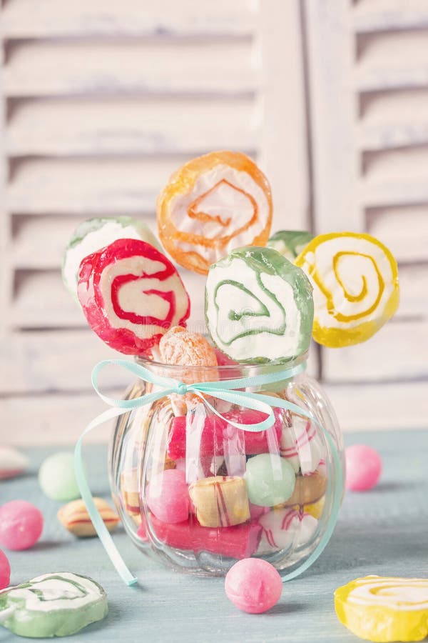 Dulces de color pastel foto de archivo. Imagen de paleta - 235030672