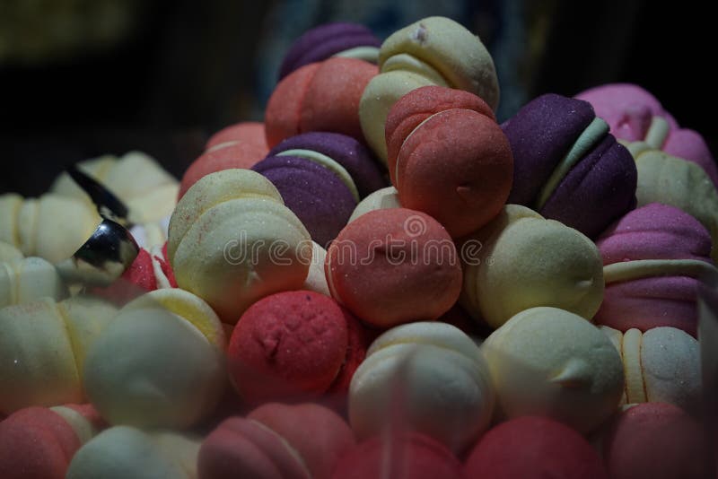 Dulces Masticables a La Venta En Una Tienda Imagen de archivo - Imagen ...