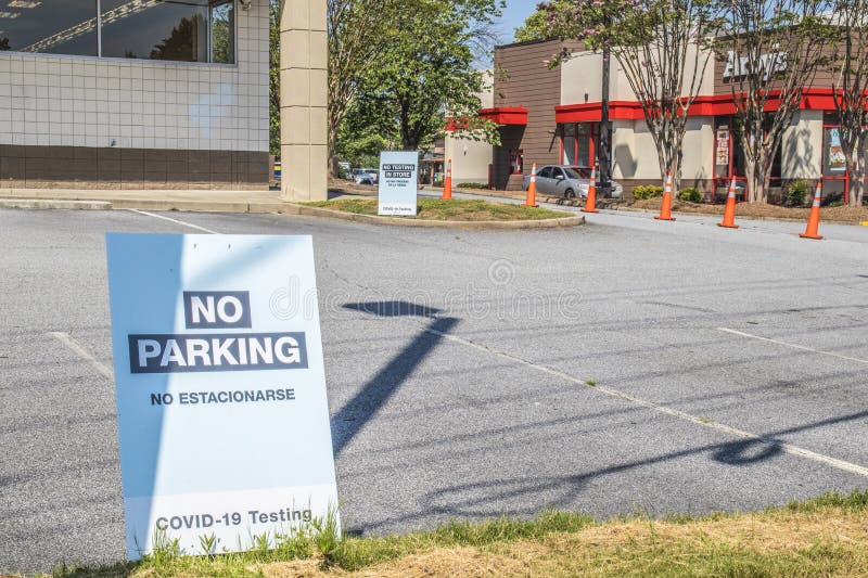Covid 19 Testing Lawn Sign No Parking and No Testing in Store Editorial ...